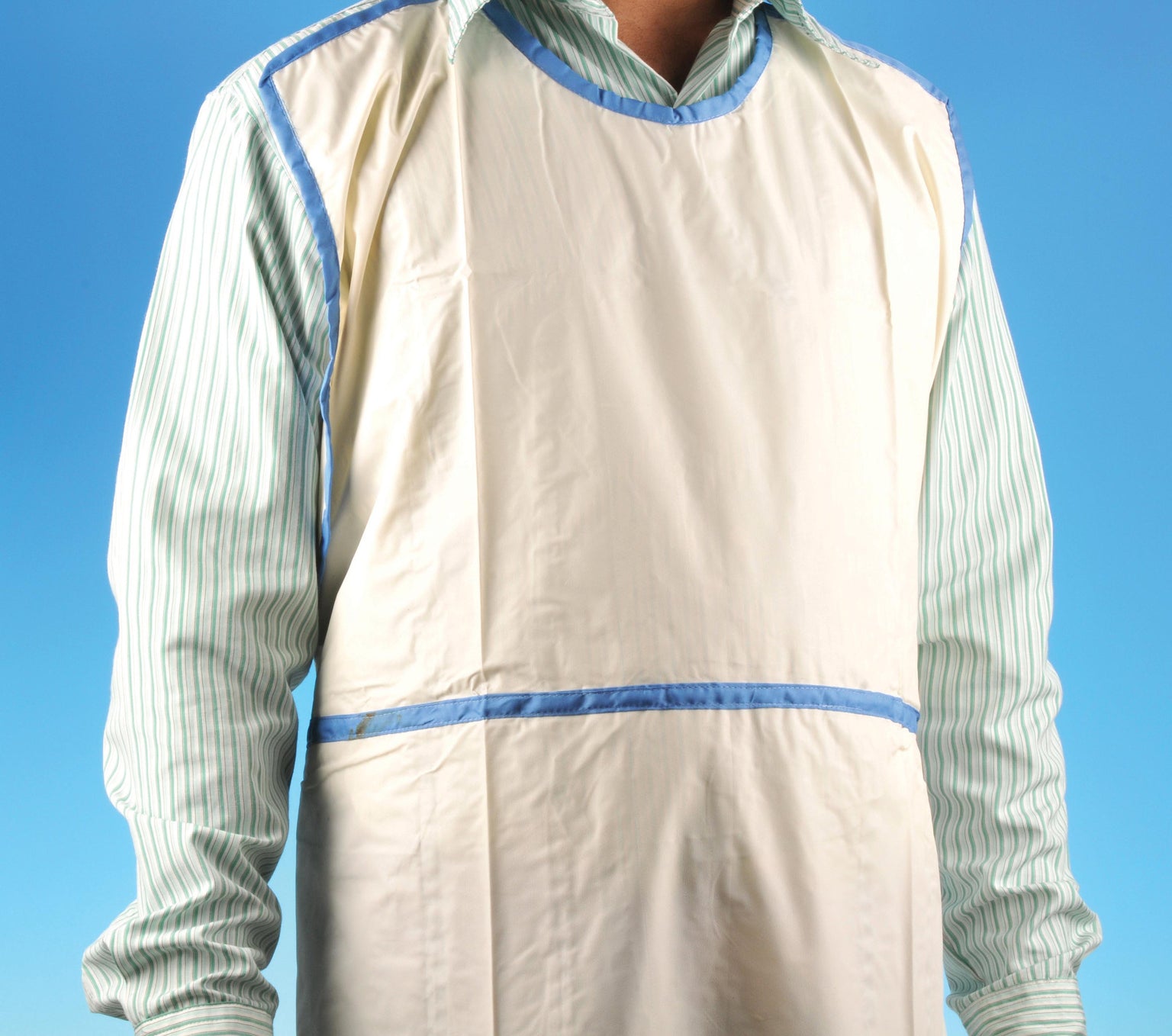 Lab-Coats-&-Aprons — Eisco Labs