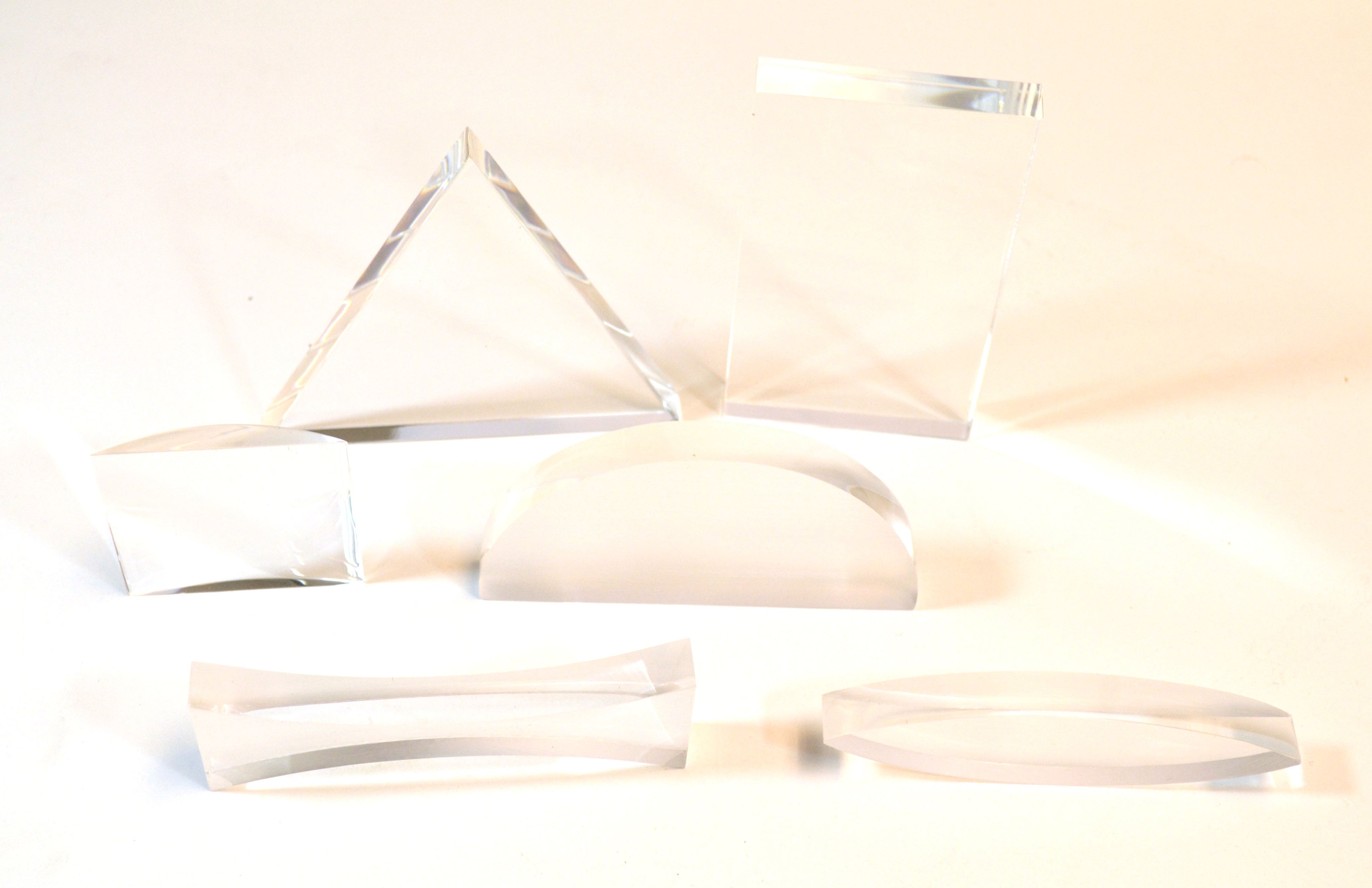 Student Optics Kit - Light Box & 27 Optical Components — Eisco Labs